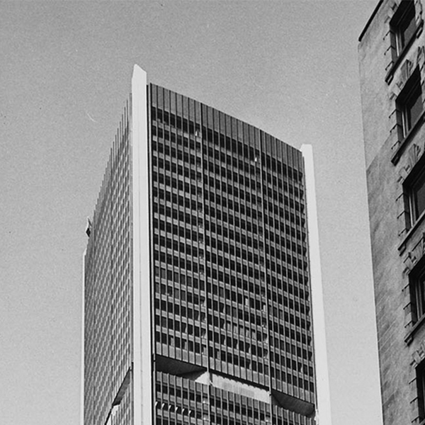 Conservation des piliers de la Place Victoria - Centre de design de l'UQAM